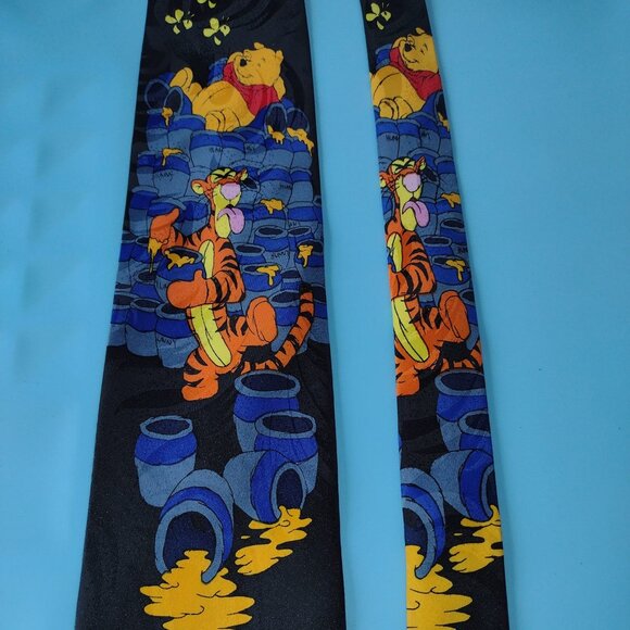 Disney | Accessories | Mens Winnie The Pooh Tigger W Honey Neck Tie ...